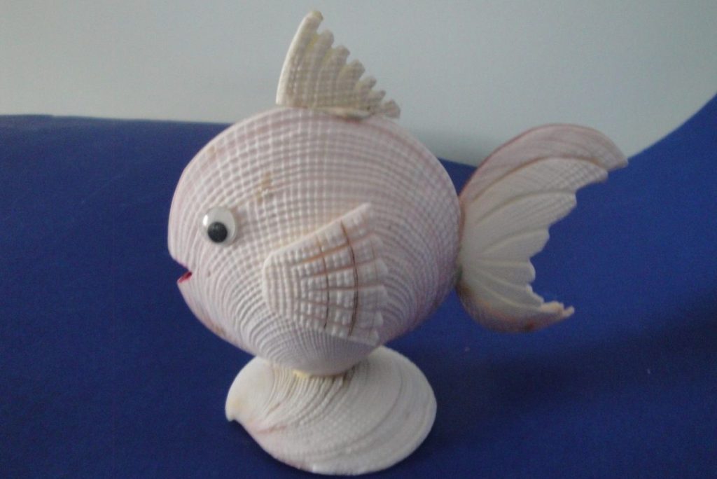 How to Make Seashell Fish - Eye-Watering Decor